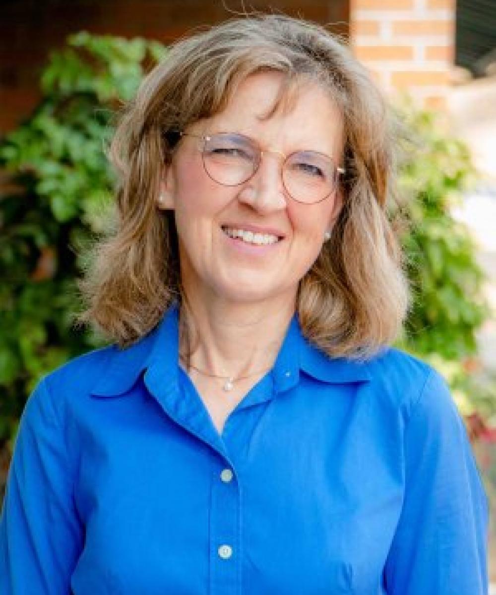 Rita Van's Instagram, Twitter & Facebook on IDCrawl